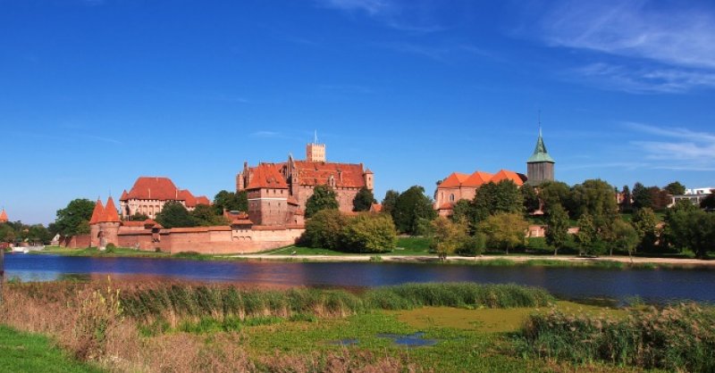Malbork Castle in Poland: Ultimate Guide 🏰 | Kaizen Rent